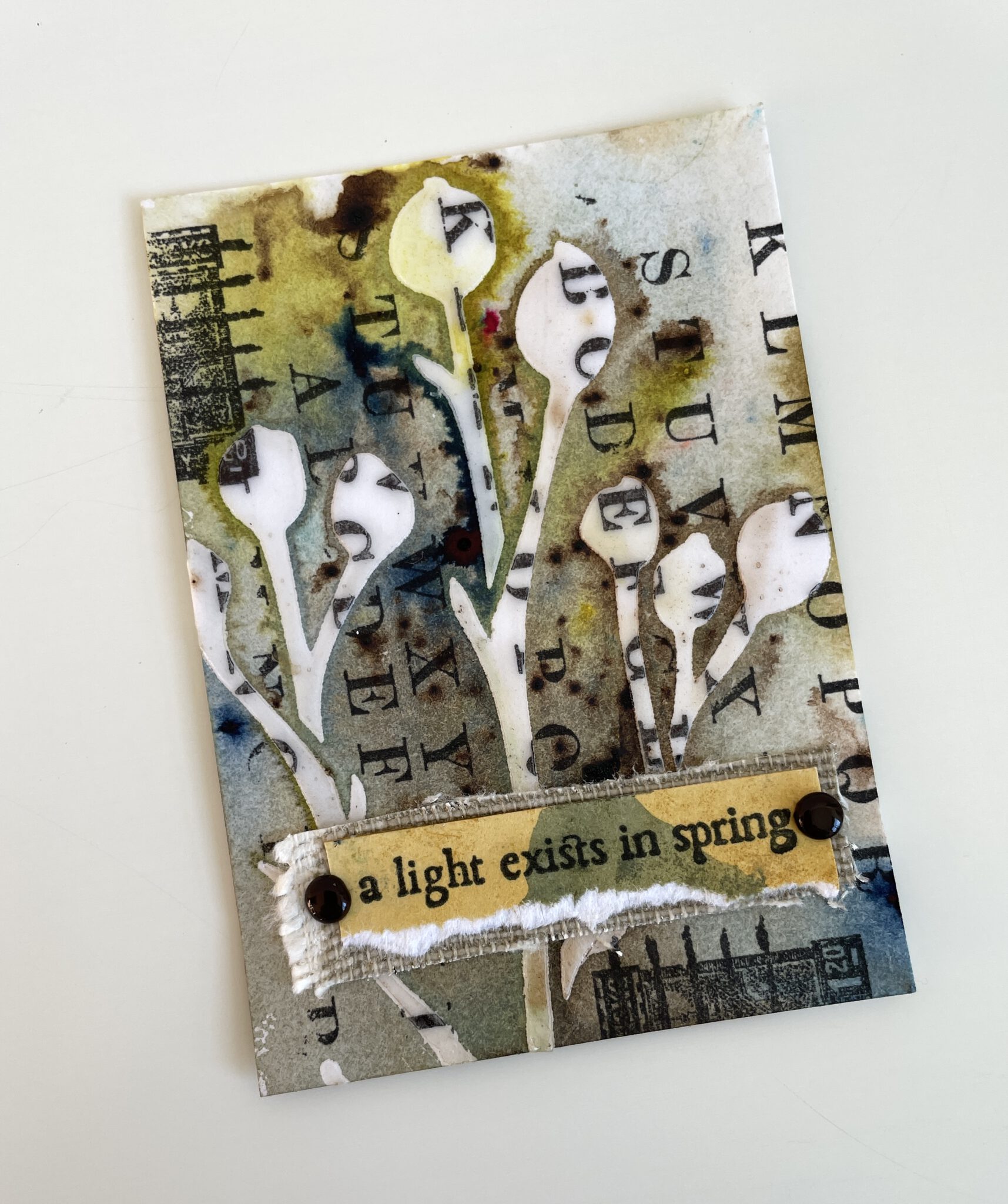 Artist Trading Cards mit Infusions, Stempeln, Schablonen und Collage ...