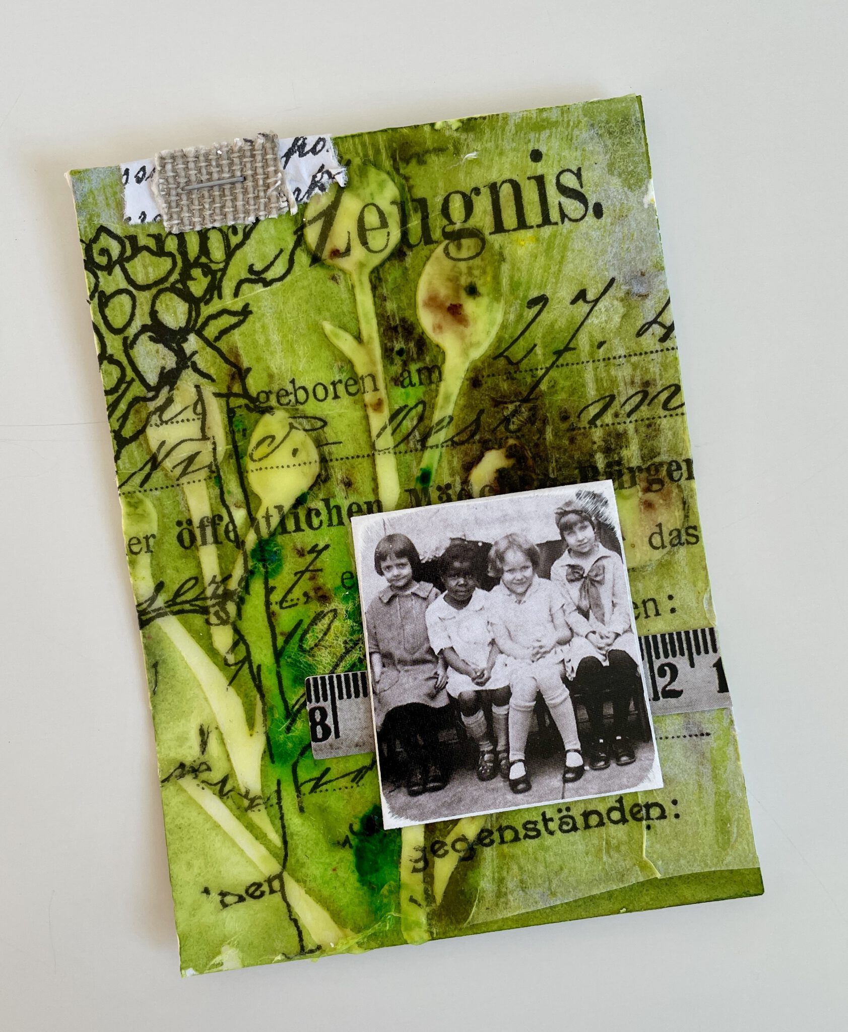 Artist Trading Cards mit Infusions, Stempeln, Schablonen und Collage ...